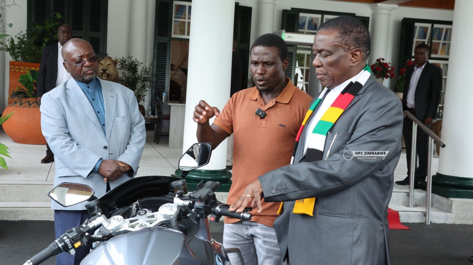 Controversial Zimbabwean inventor Sangulani Maxwell Chikumbutso finally unveils groundbreaking ...